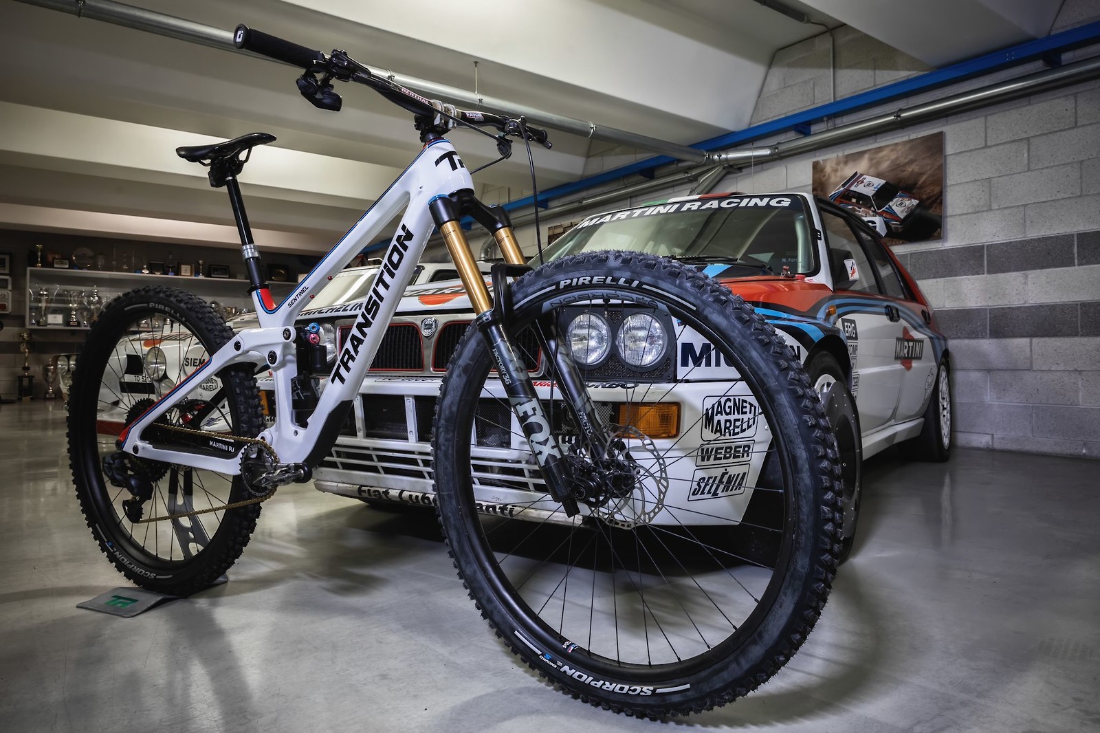 MARTINI RACING TRANSITION SENTINEL V2 - bubbaz's Bike Check - Vital MTB