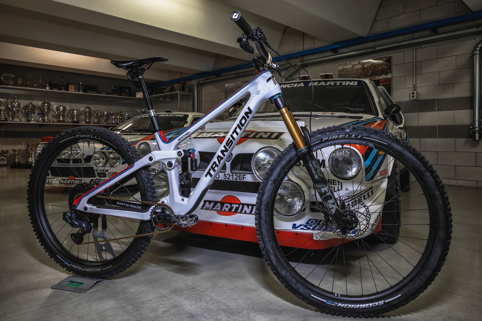 MARTINI RACING TRANSITION SENTINEL V2 - bubbaz's Bike Check - Vital MTB