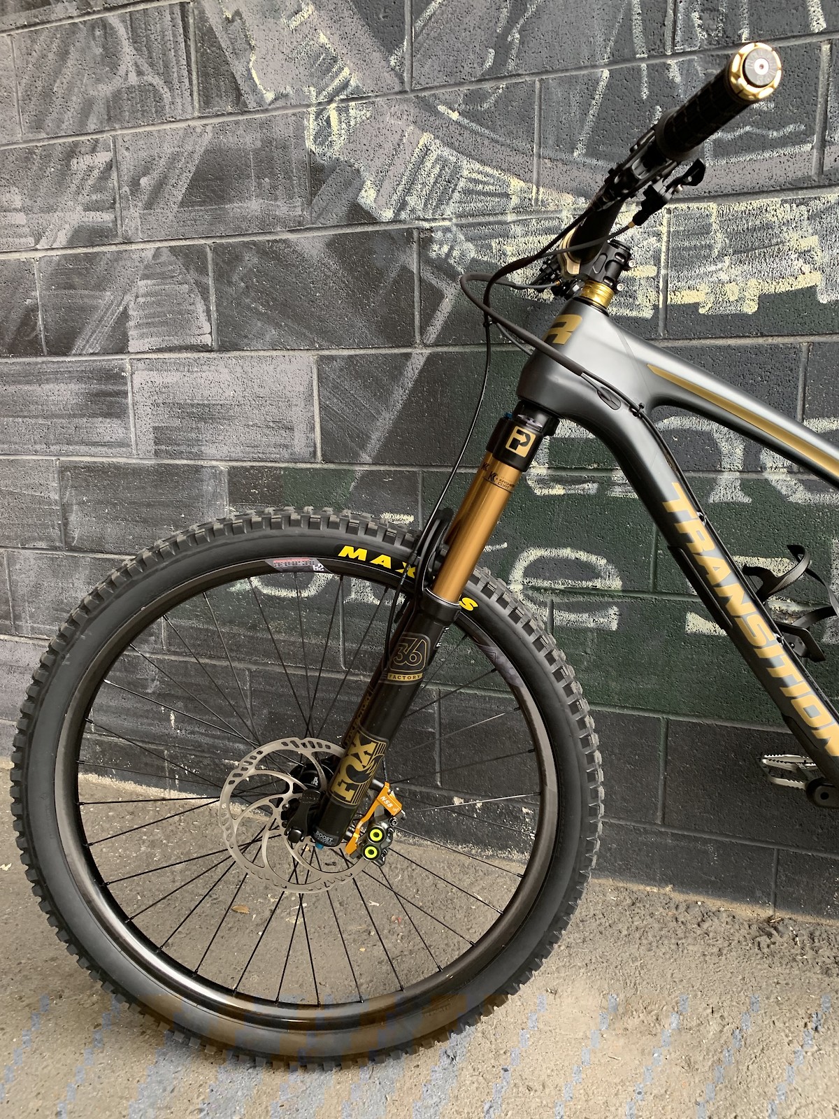 #OnCoil - Transition Sentinel - Paxx's Bike Check - Vital MTB