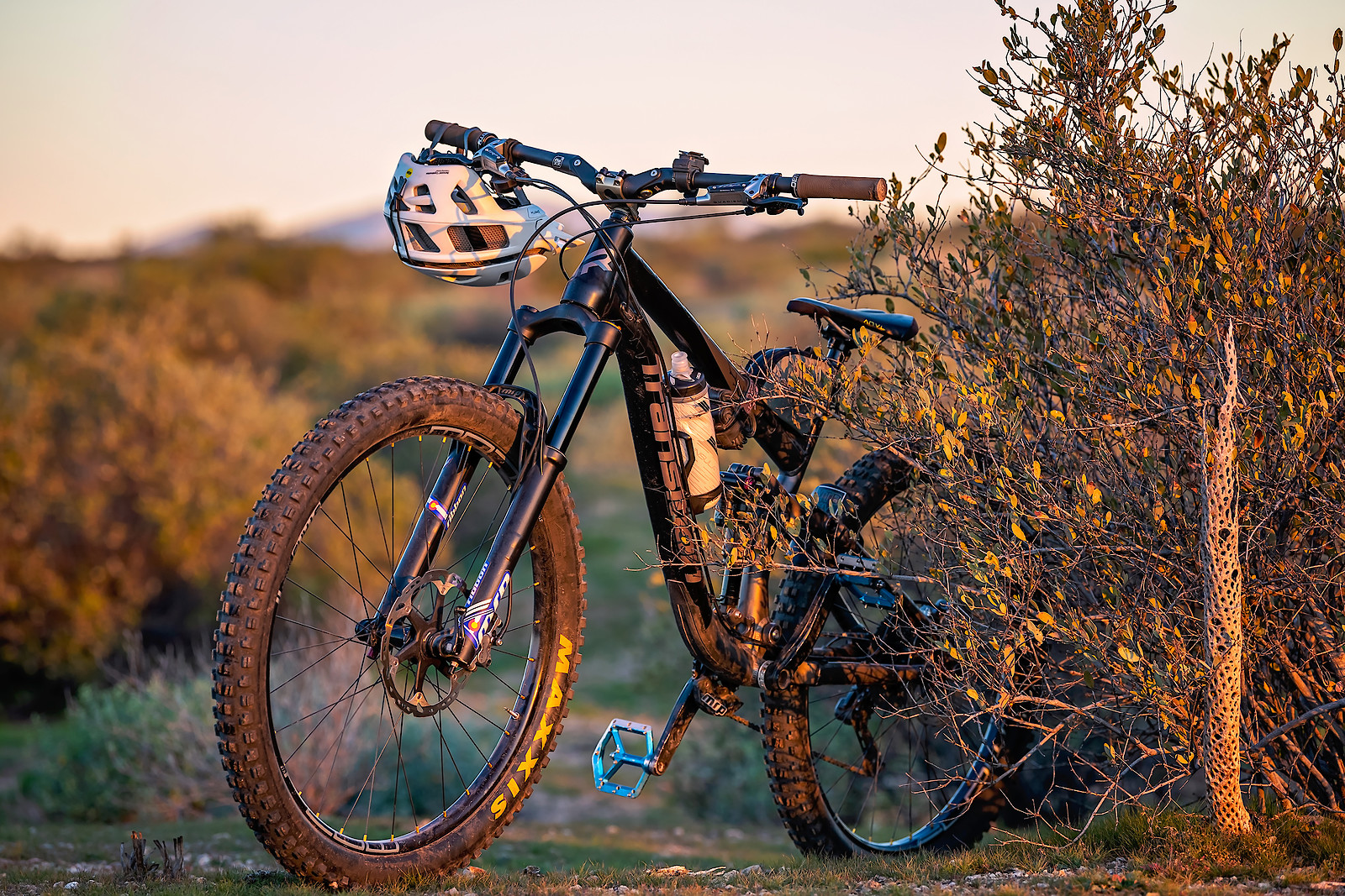 Transition Scout 2018 - Curtis Gillen's Bike Check - Vital MTB