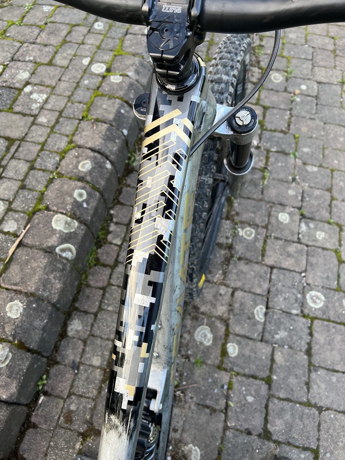 Steampunk Deviate Highlander 140 - Tom Howard's Bike Check - Vital MTB