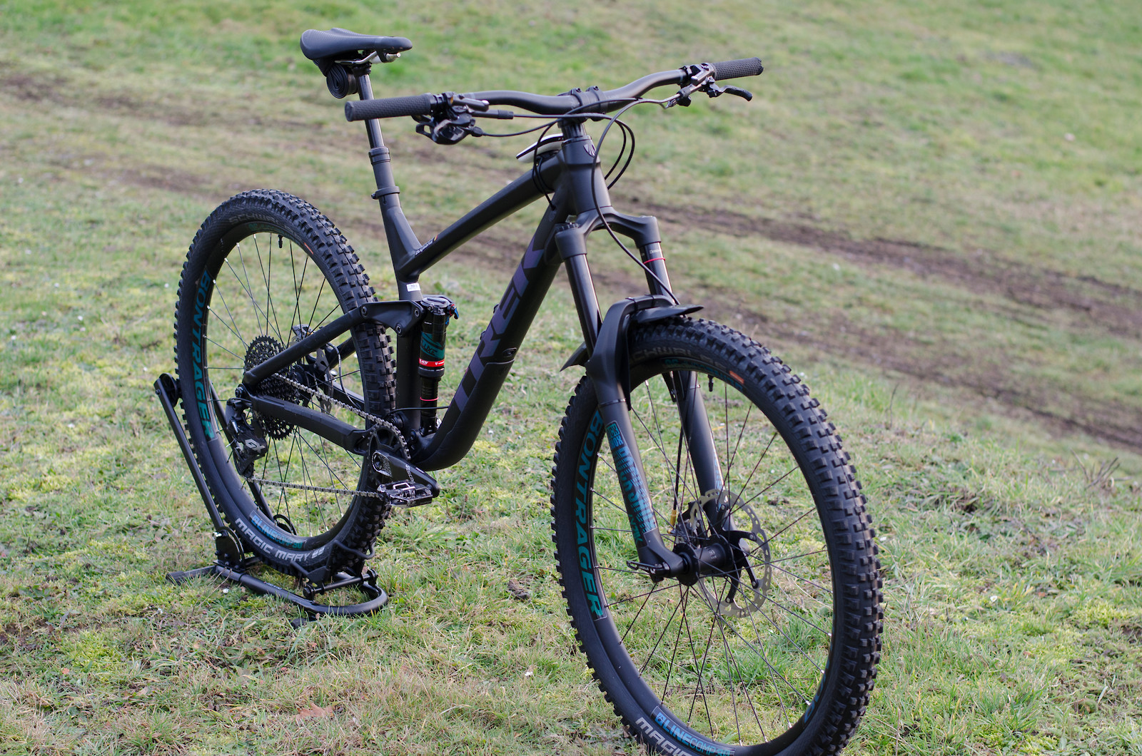Slash 8 2019 - Bermx's Bike Check - Vital MTB