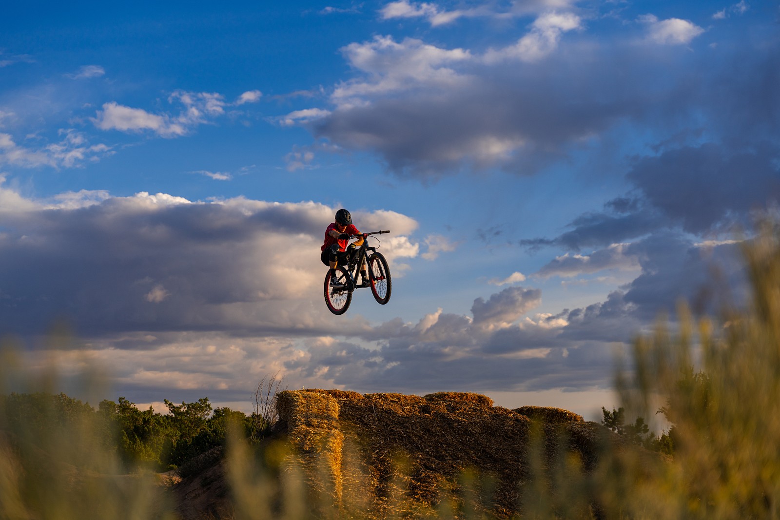 Quick seat grab - legpwr - Mountain Biking Pictures - Vital MTB