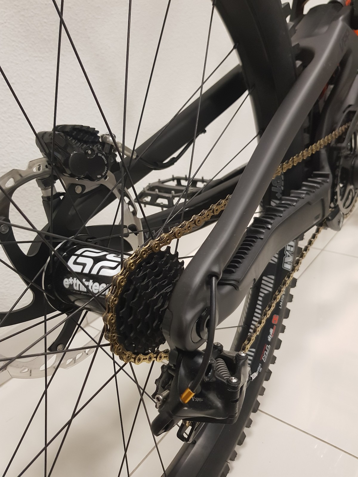 Custom Santa Cruz V10 CC 2019 mk7 - Alan_Konasiewicz's Bike Check ...