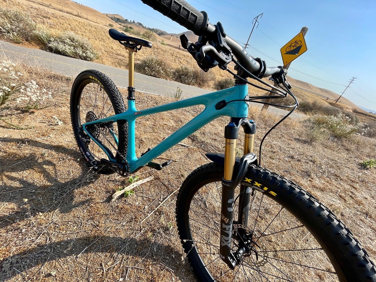 Yeti ARC - Moto Knight's Bike Check - Vital MTB