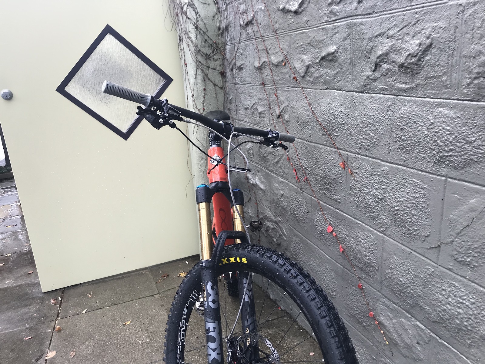 Jib rig - Crisp's Bike Check - Vital MTB