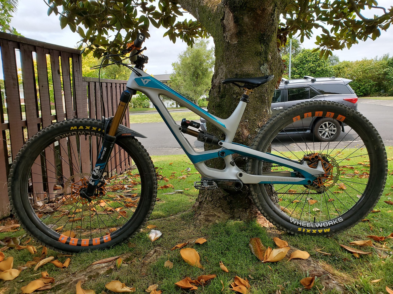 2019 YT Capra Pro Race - Lukas_Birgel's Bike Check - Vital MTB