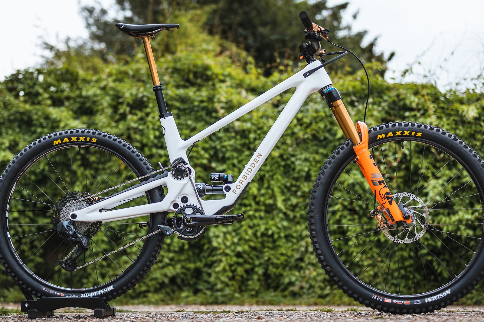 Forbidden Dreadnought - custom build - Dowks's Bike Check - Vital MTB