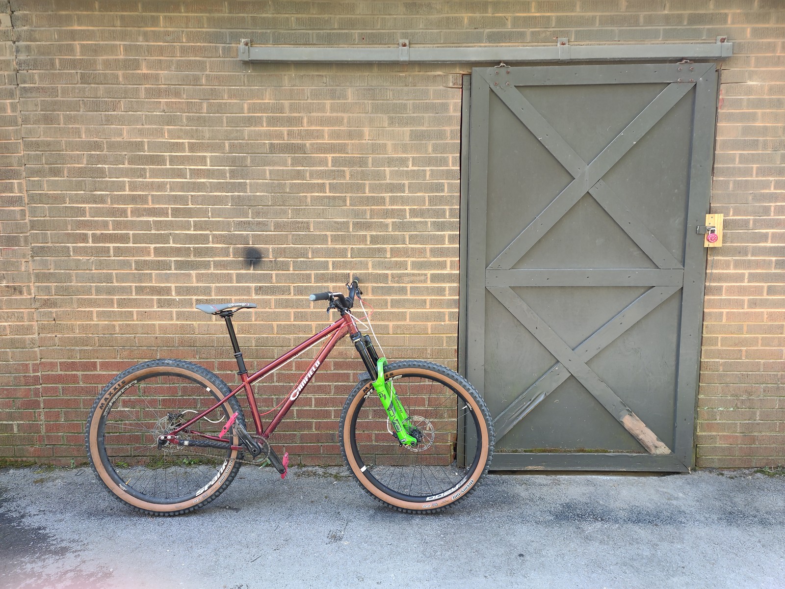 2020 Canfield Nimble 9 Custom - Isaac Sykes's Bike Check - Vital MTB