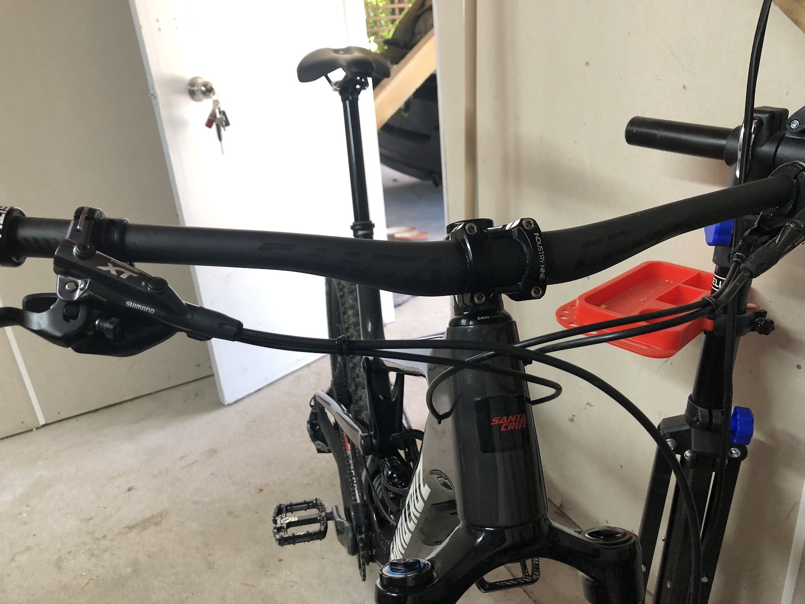 2020 Nomad custom build - Benjamin_Achilles's Bike Check - Vital MTB