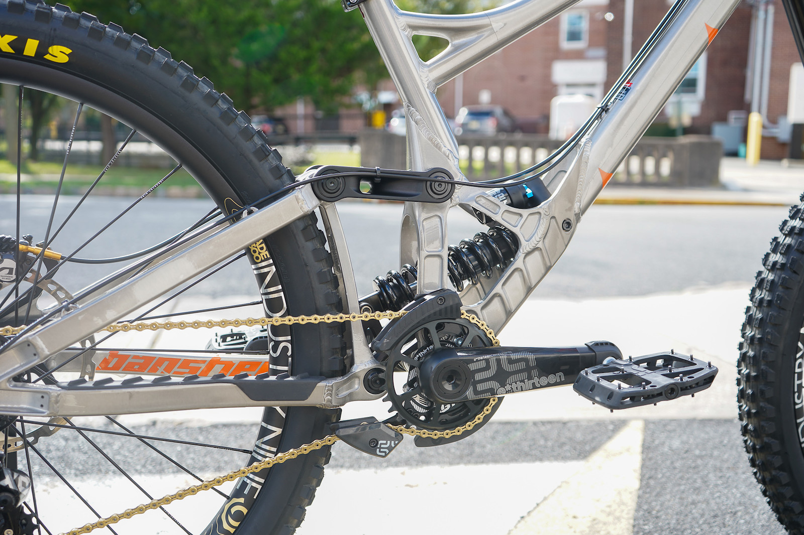 Banshee Legend Custom Build - MannySaggio's Bike Check - Vital MTB