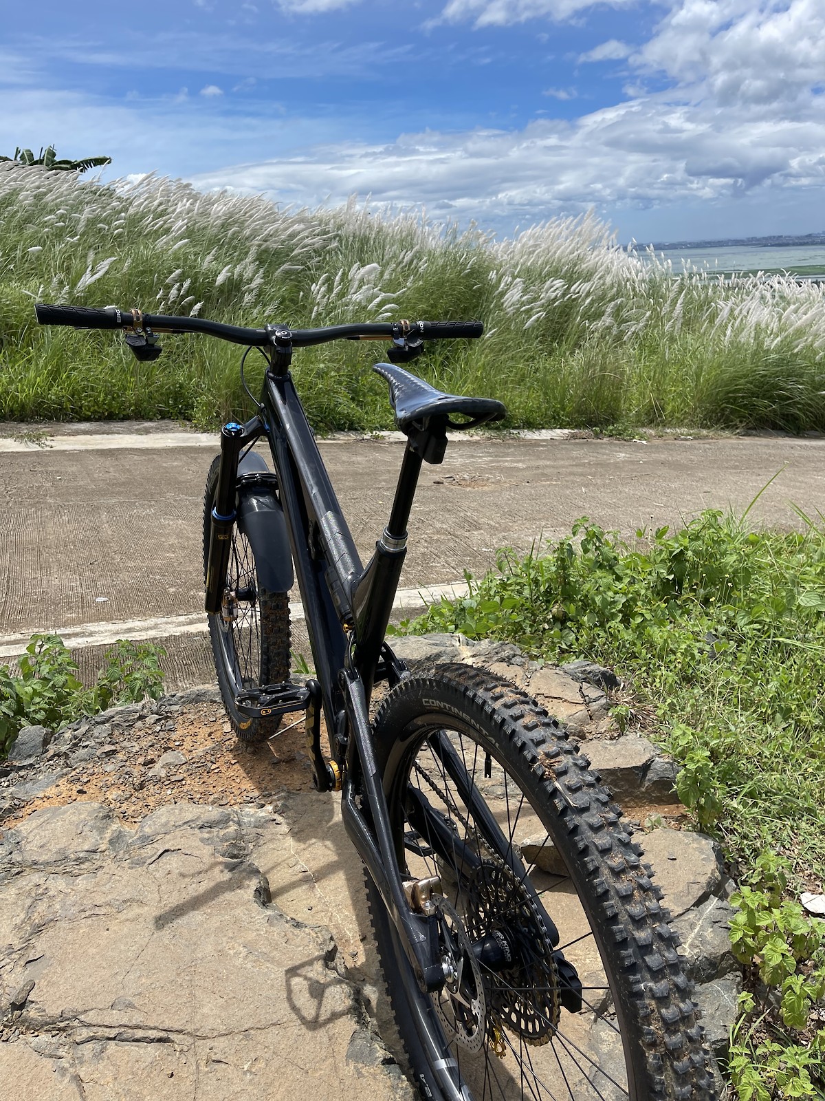 Unno Burn #2 of 50 - Rem Paguirigan's Bike Check - Vital MTB