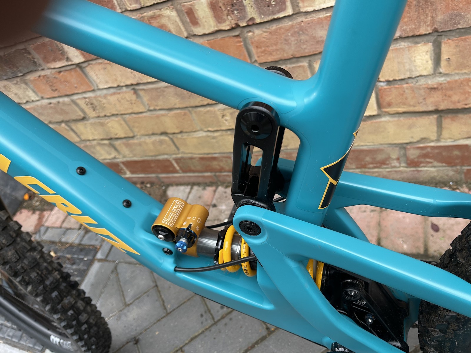 Santa Cruz 5010 Ohlins - limey1664's Bike Check - Vital MTB