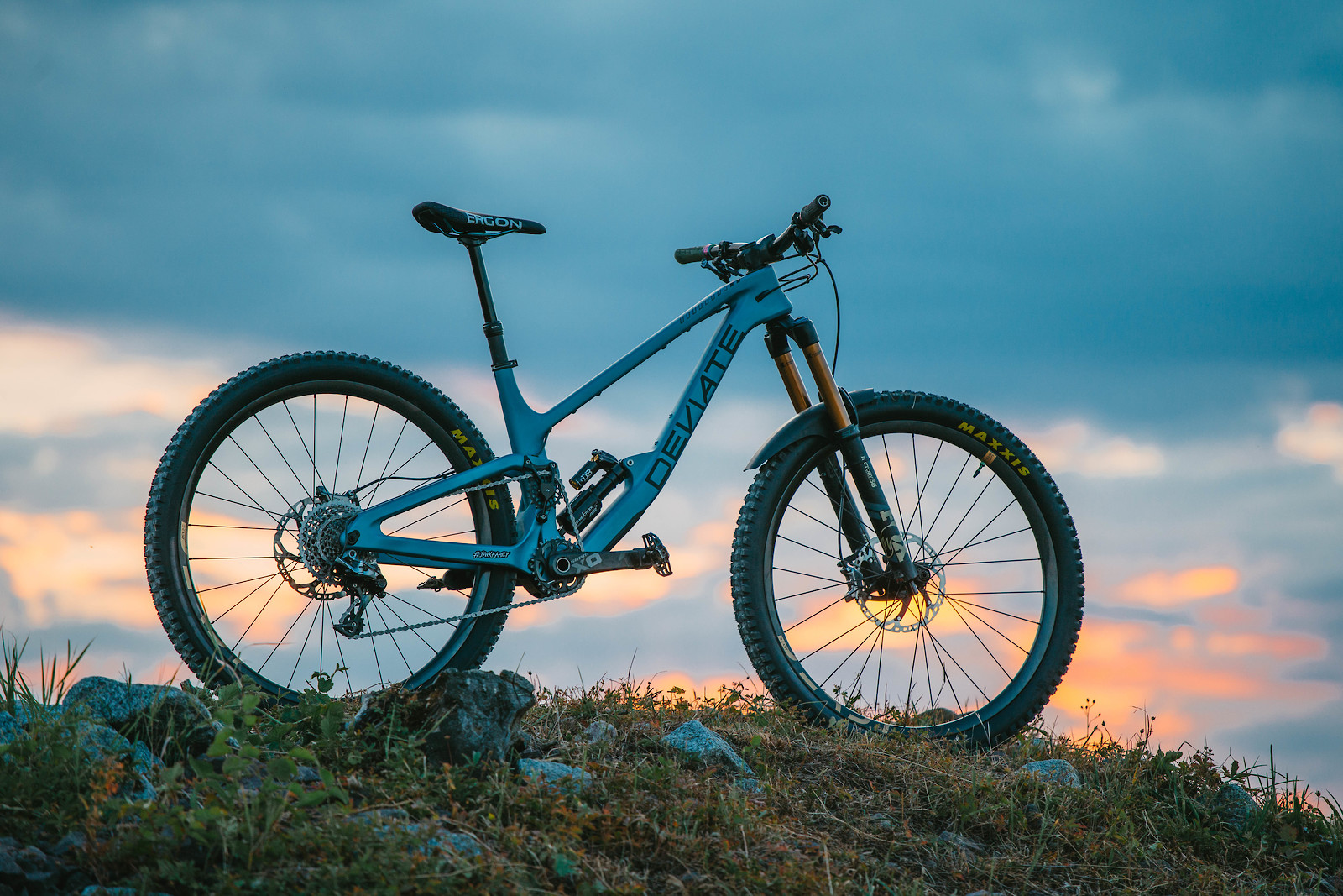 Deviate Highlander - dr.floater's Bike Check - Vital MTB