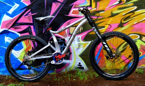 Cool graffiti, I mean bike - Guerrilla Gravity - Mountain Biking ...