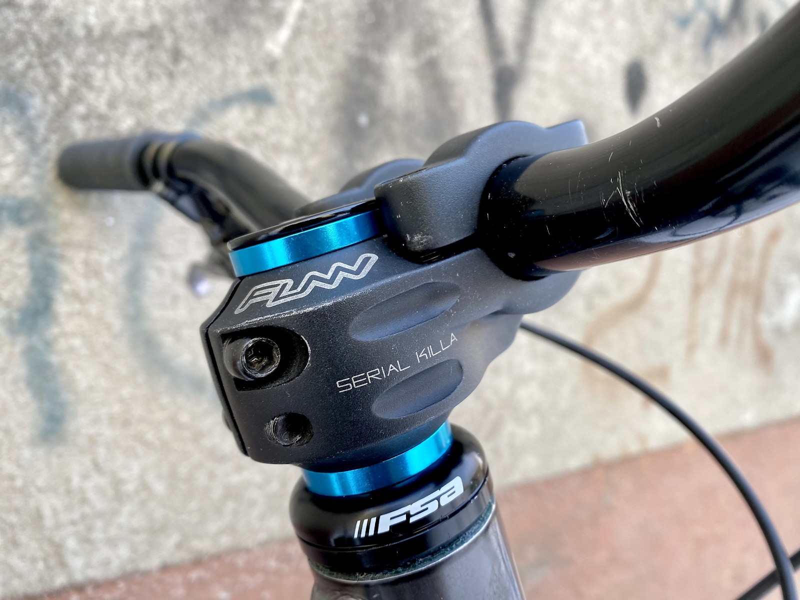 Still punching - 2002 Trek Bruiser Two - mihaucsq's Bike Check - Vital MTB