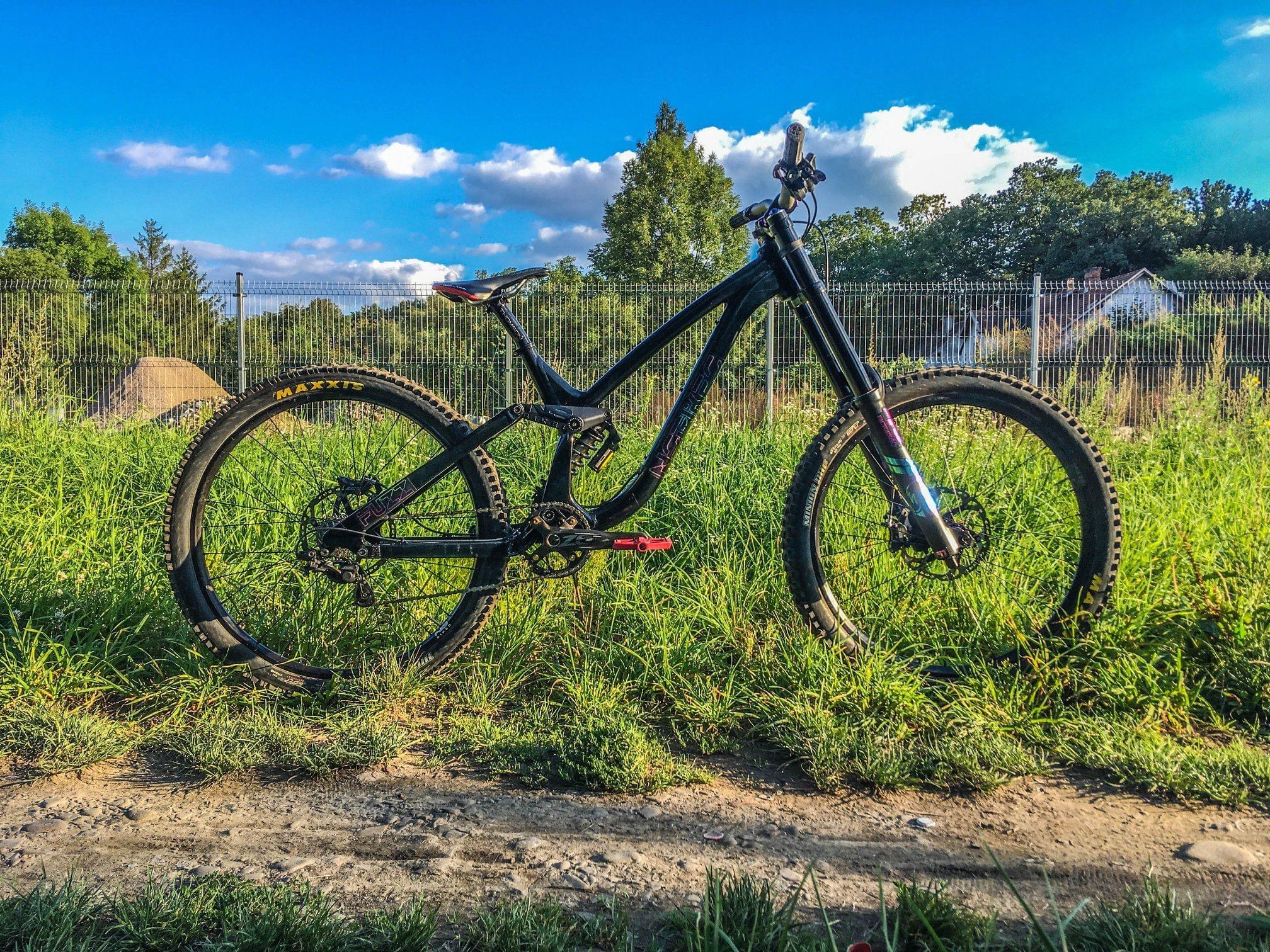 Custom Ns Bikes Oil slick 2019 - Banek's Bike Check - Vital MTB