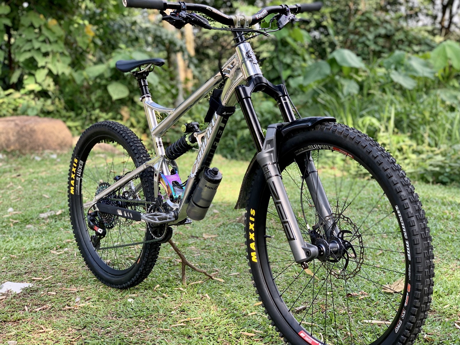 Canfield Balance 2020 - brenanlow's Bike Check - Vital MTB