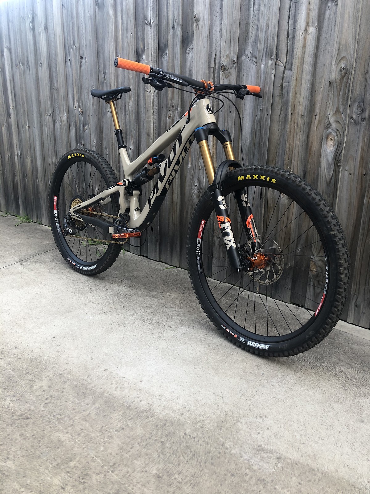 Pivot Firebird 29 - now with coil - rickybobby's Bike Check - Vital MTB