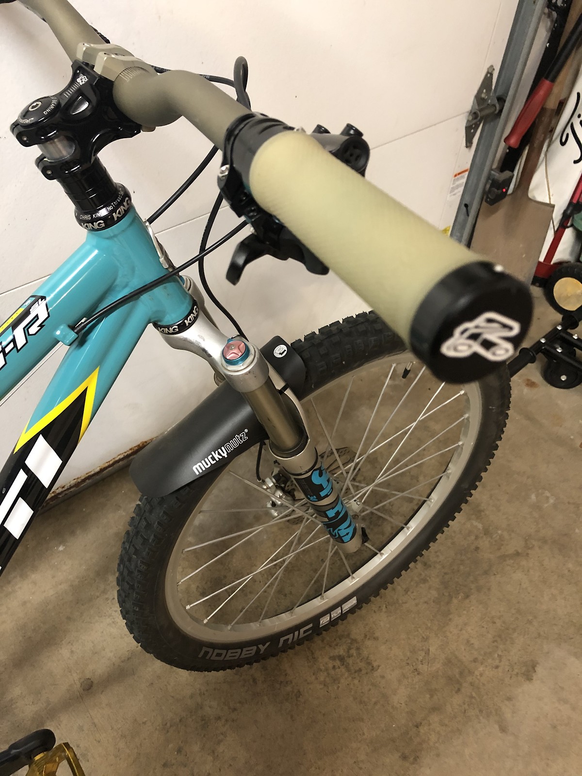 2004 Yeti AS-R SL Pro with Upgrades - eJamo's Bike Check - Vital MTB