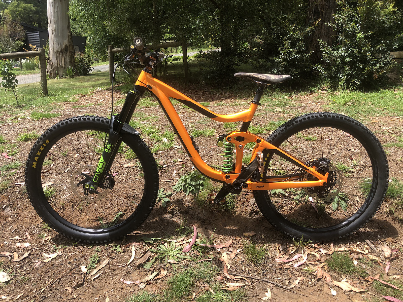 Giant reign - orange is the new black - tempdawg's Bike Check - Vital MTB