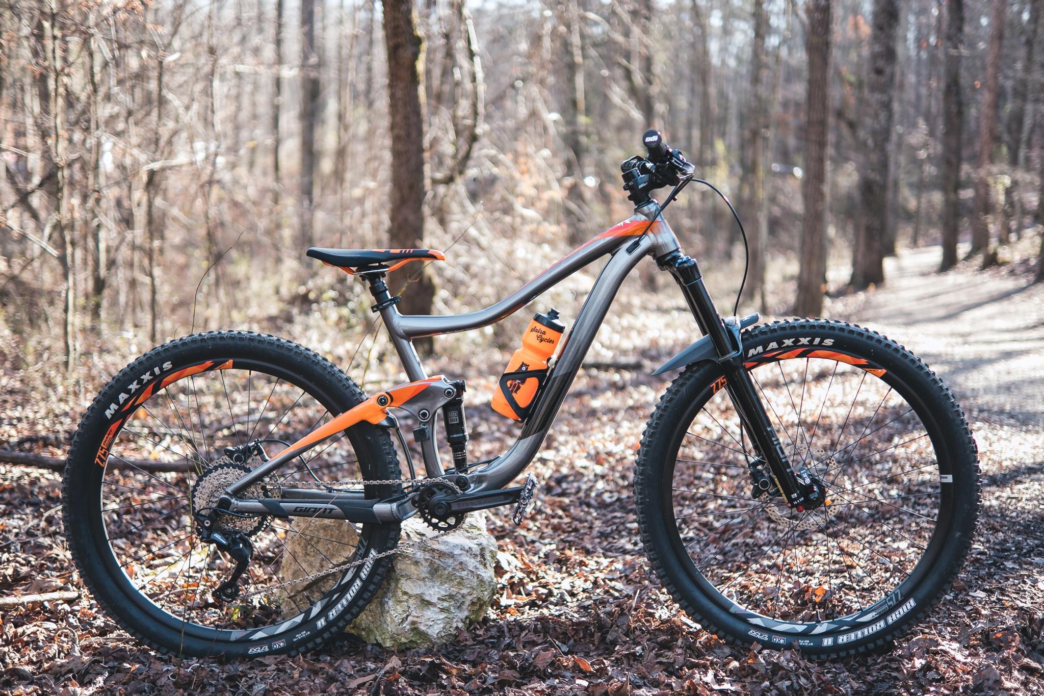 Shred Thompson - Scott.'s Bike Check - Vital MTB