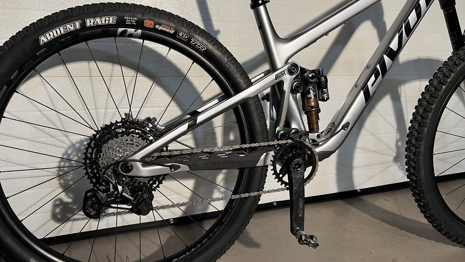 Pivot 429 Enduro XTR Pike - dbjrides's Bike Check - Vital MTB