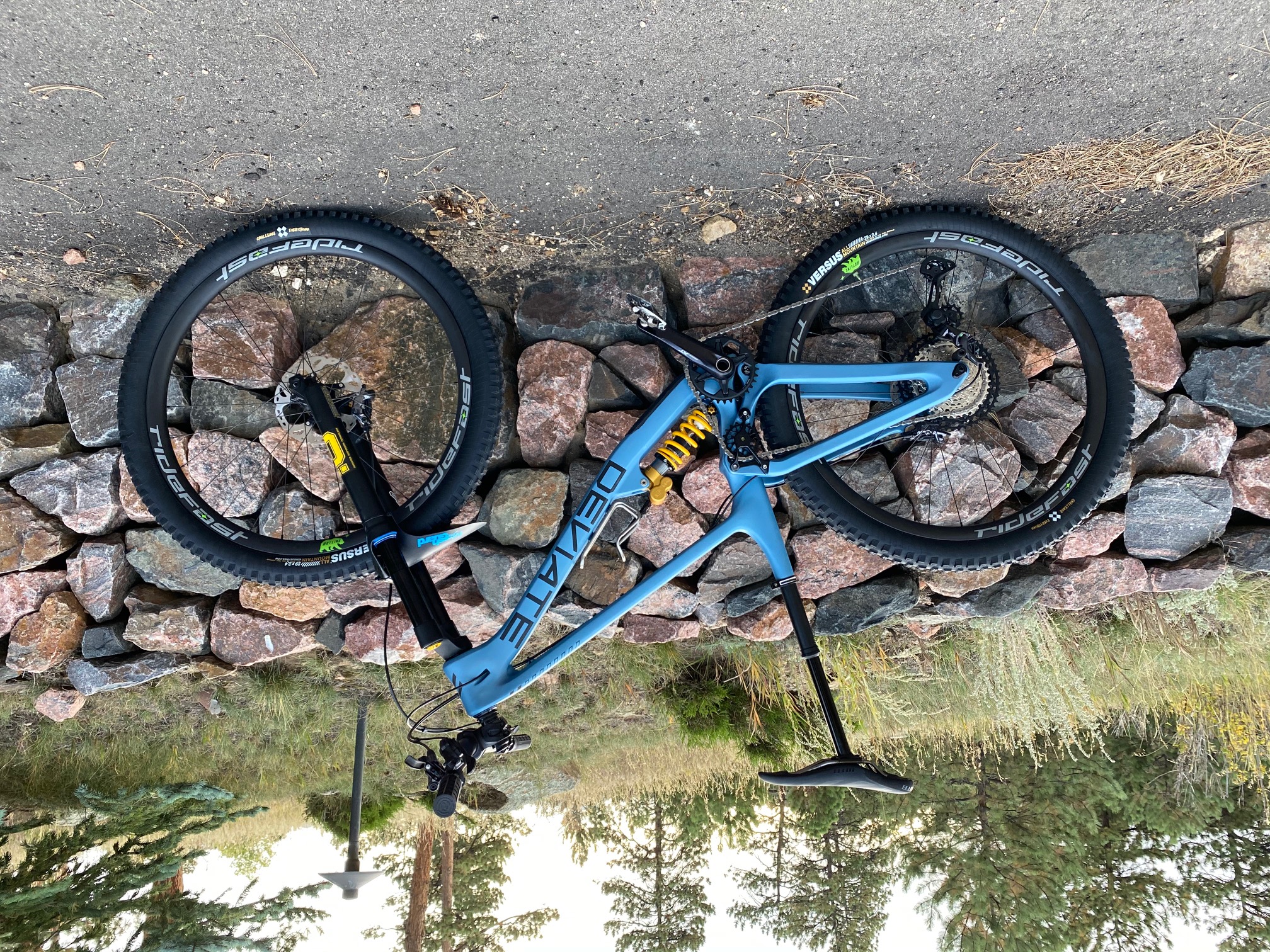 Deviate Highlander, different and good! - SomeGuy's Bike Check - Vital MTB