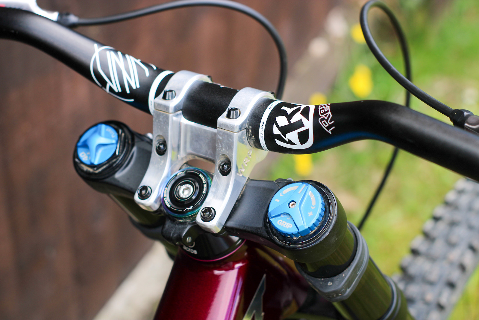 Custom YT Tues - mediocre_matty's Bike Check - Vital MTB