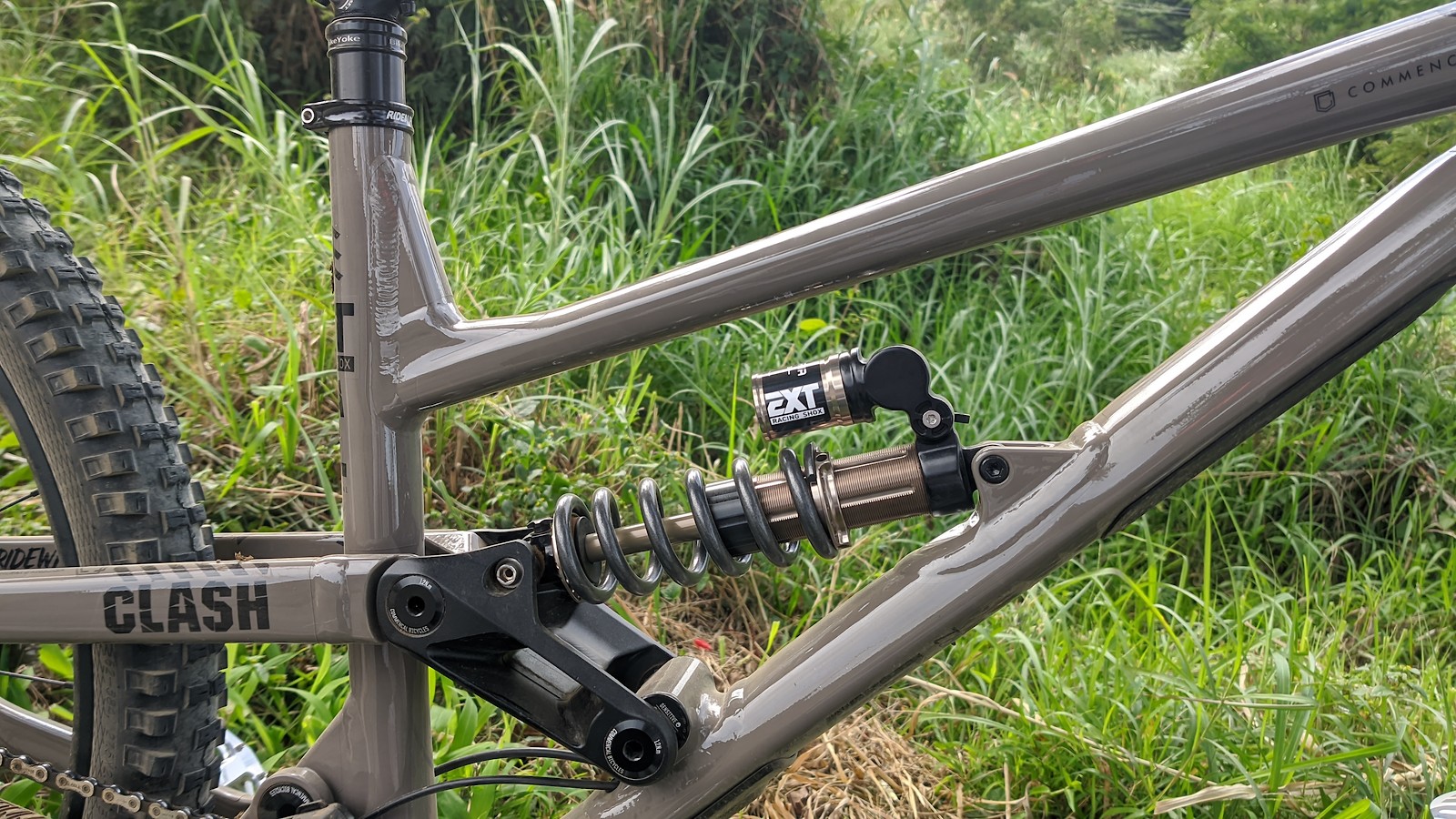 2021 Commencal Clash Dirt Custom - Stephen Rey_Tornea's Bike Check ...