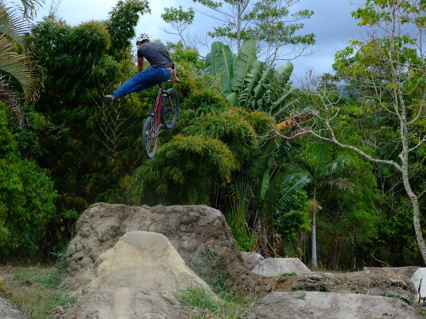 backyard trails - Beau Lynd - Mountain Biking Pictures - Vital MTB