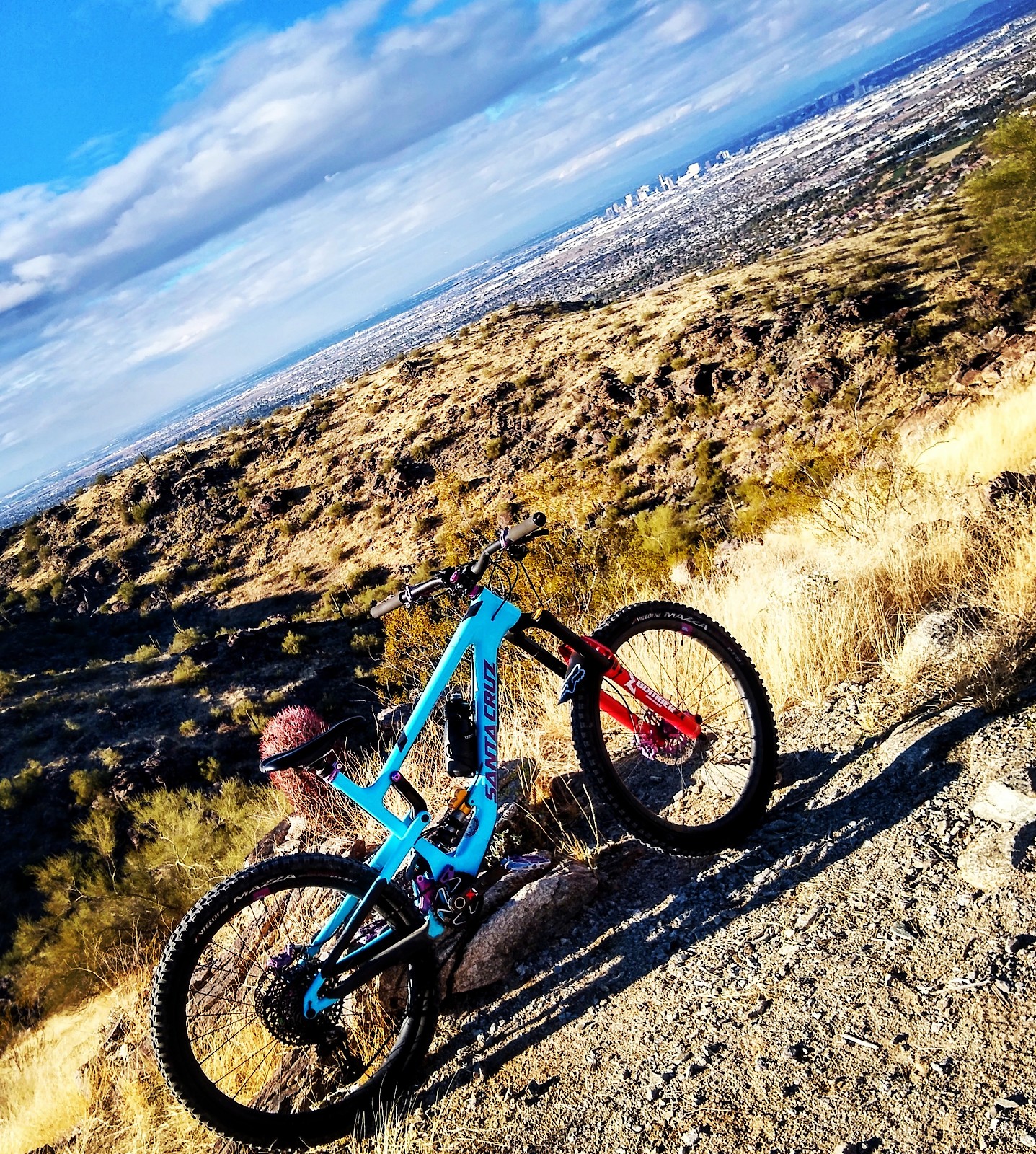 Santa Cruz V8 - queefnuggets's Bike Check - Vital MTB