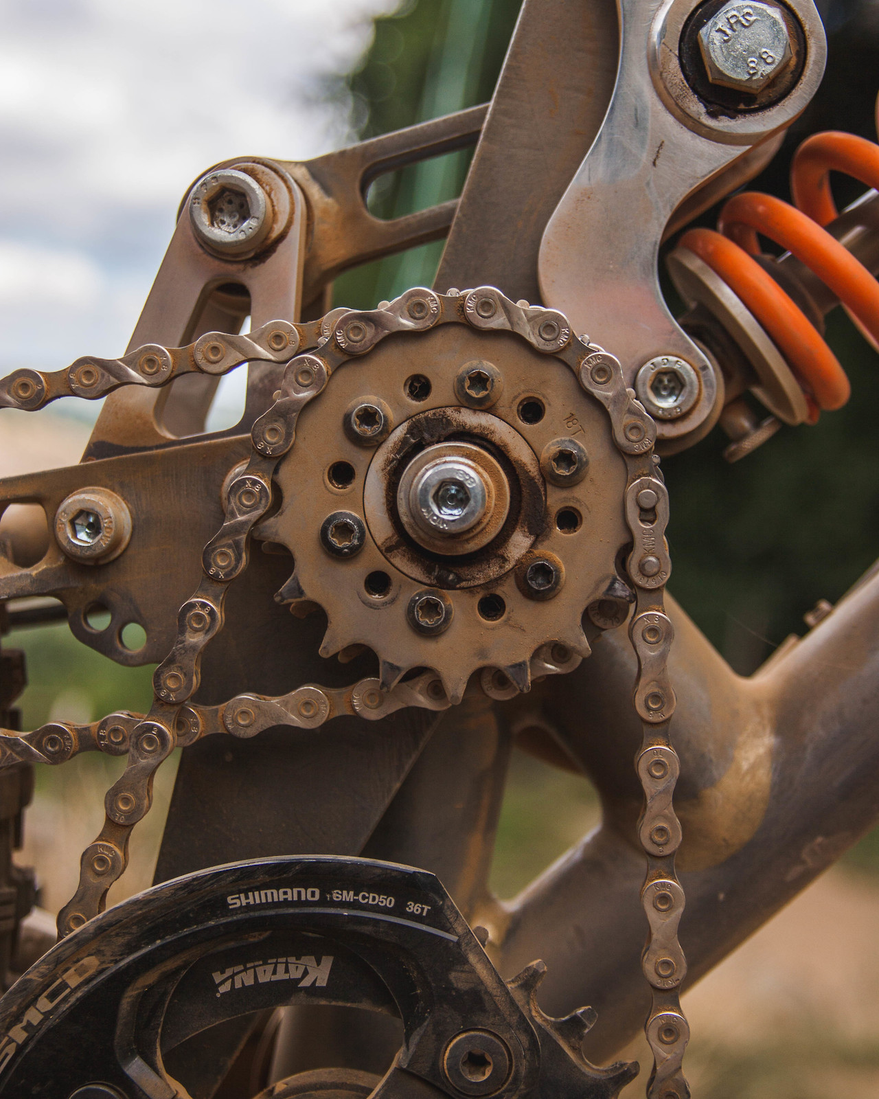 Homemade highpivot steel DH bike (Straightline V2) - Enzo's Bike Check ...