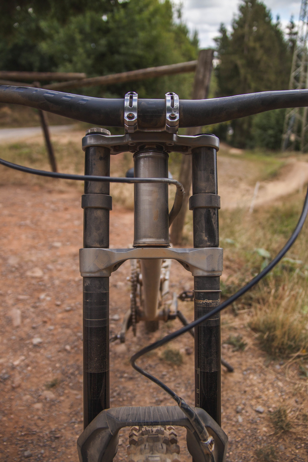 Homemade highpivot steel DH bike (Straightline V2) - Enzo's Bike Check ...