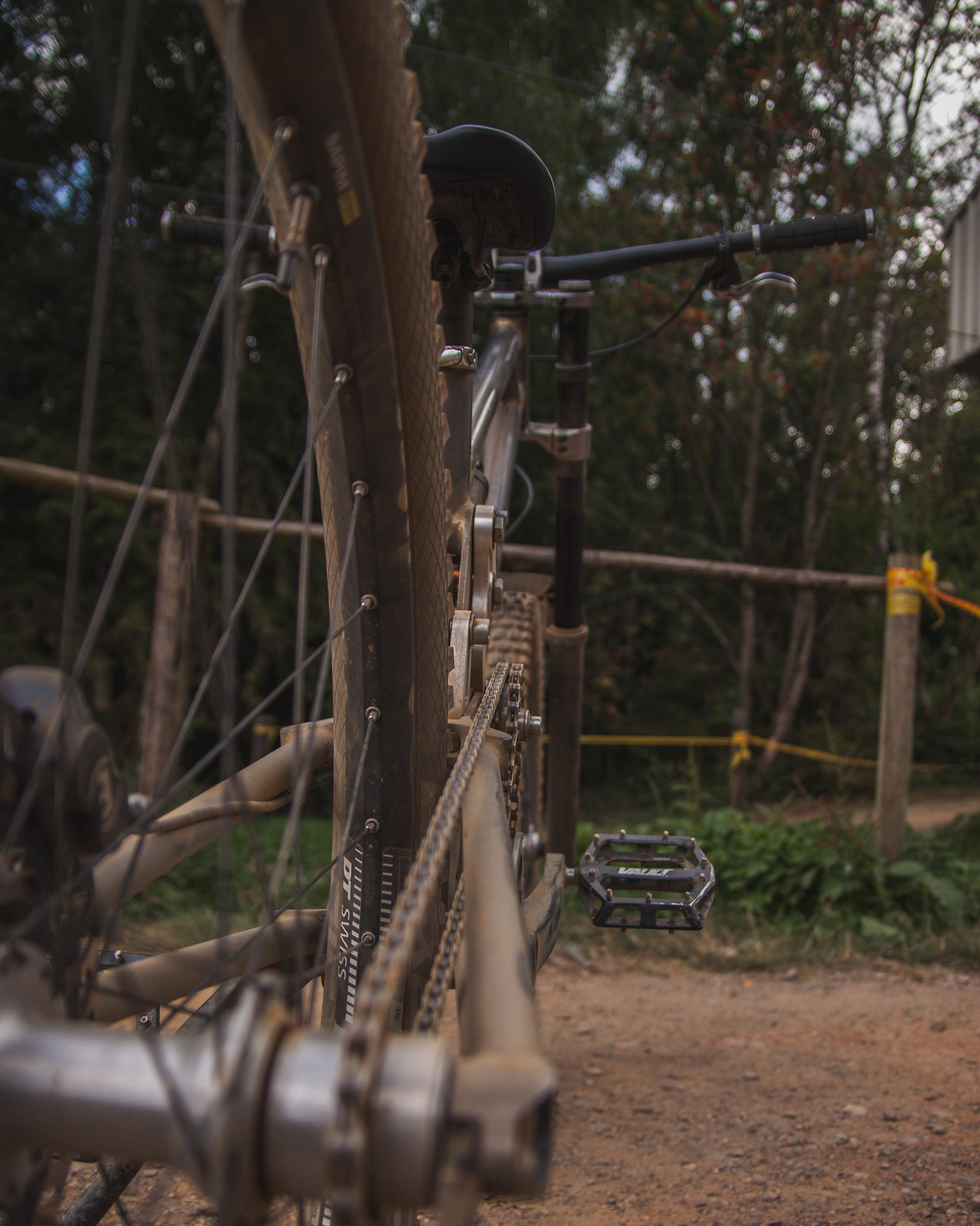 Homemade highpivot steel DH bike (Straightline V2) - Enzo's Bike Check ...