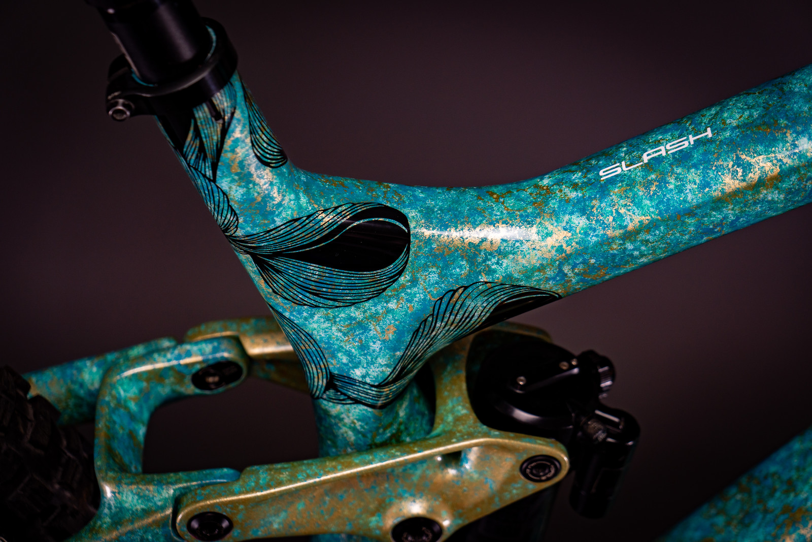 Custom Trek Slash - Flat White Paintworks's Bike Check - Vital MTB