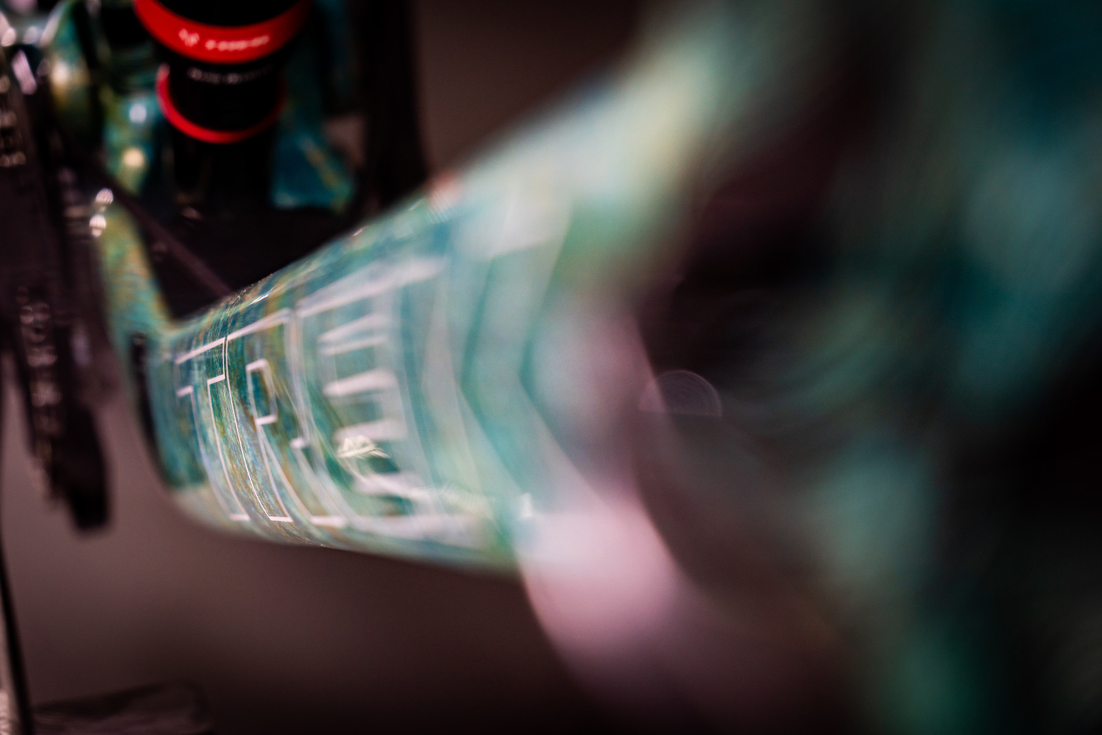 Custom Trek Slash - Flat White Paintworks's Bike Check - Vital MTB