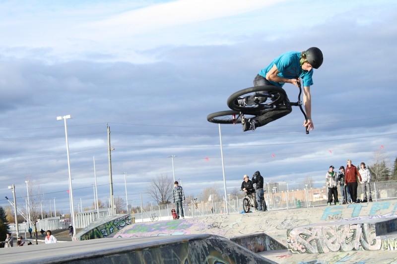 270 tabletop - Zachflak - Mountain Biking Pictures - Vital MTB