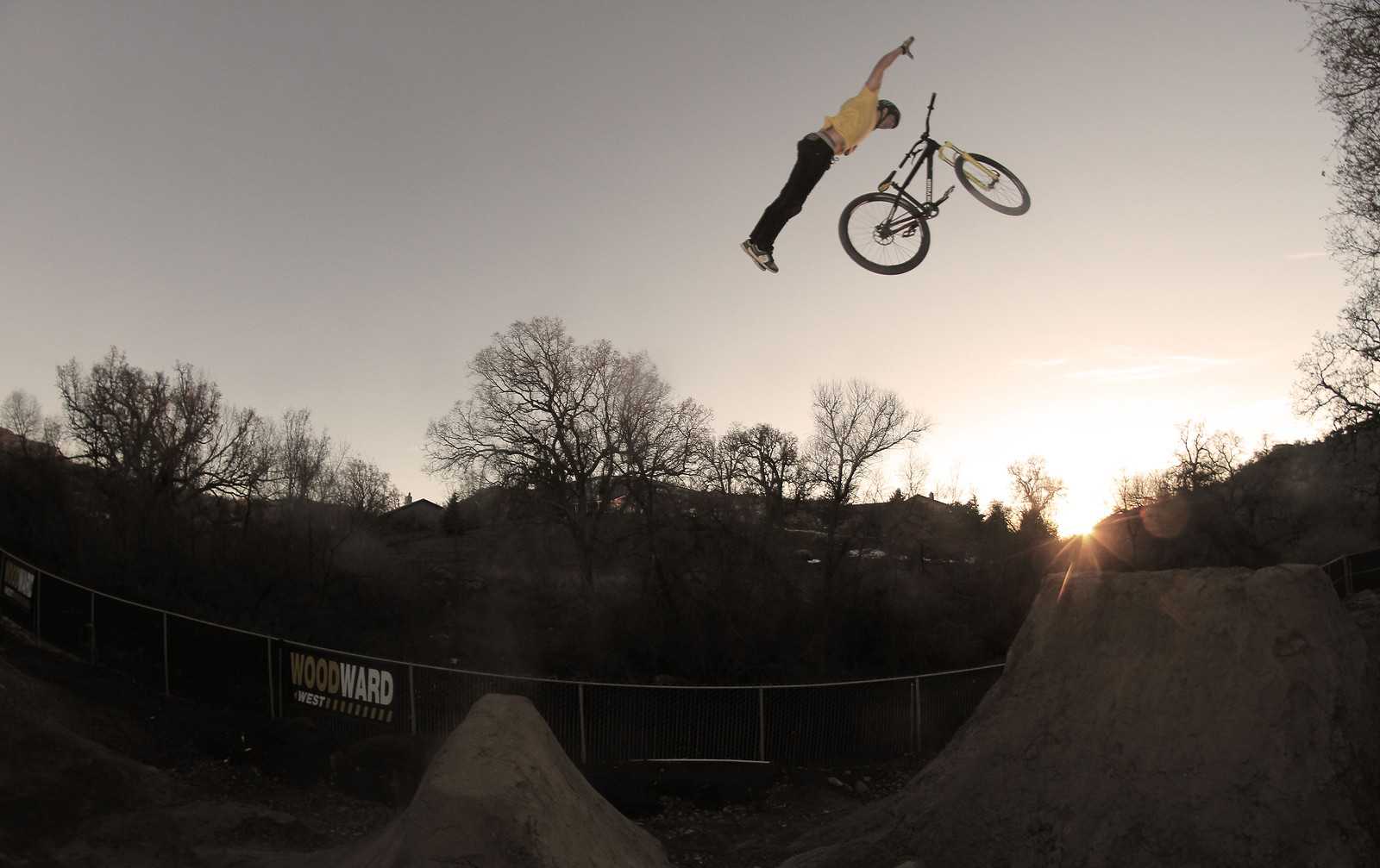 Sam Reynolds nothing superman - SamDavies - Mountain Biking Pictures ...