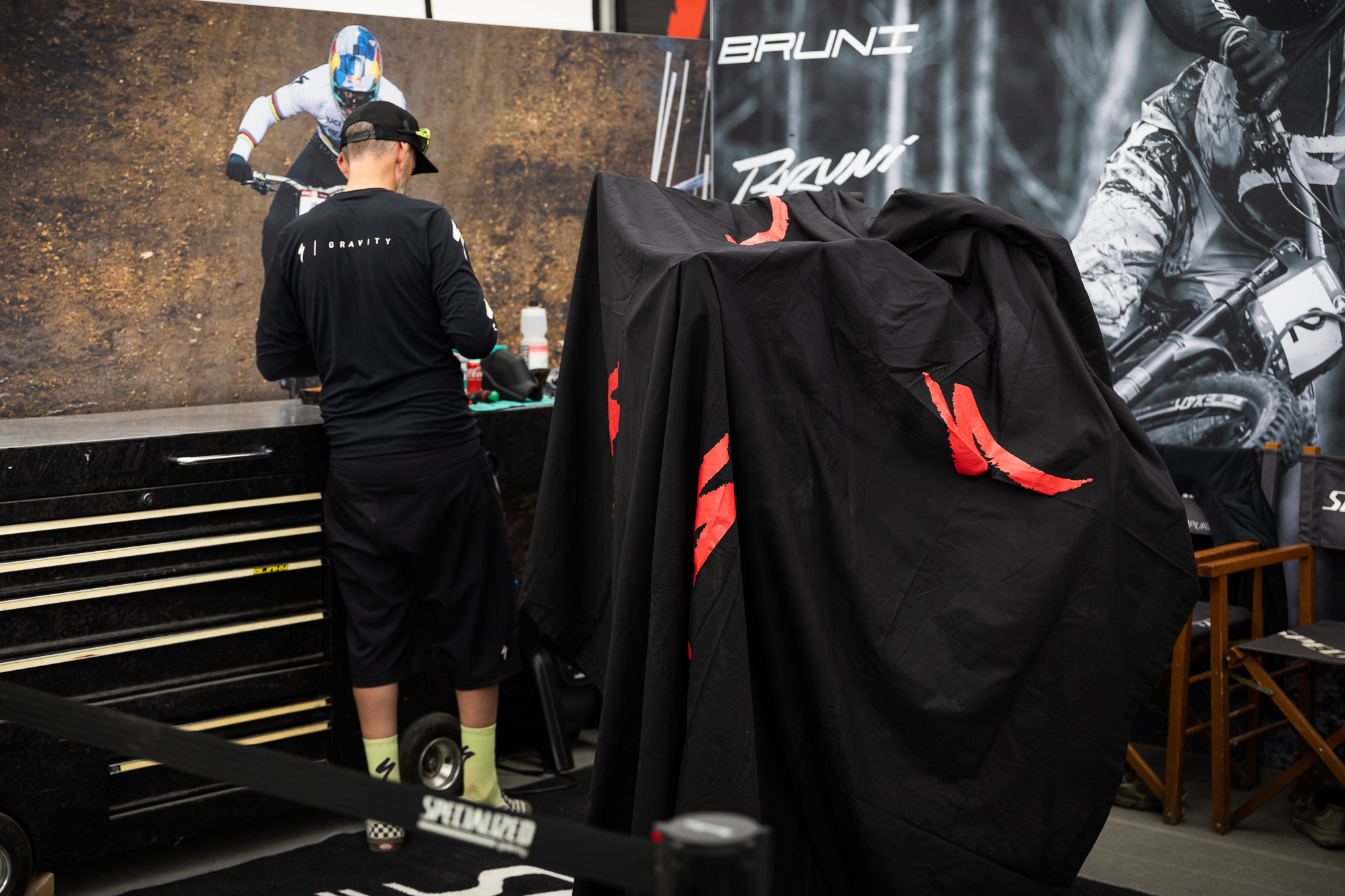 Specialized Prototype DH bike - PIT BITS 1 - 2023 Val di Sole World Cup ...