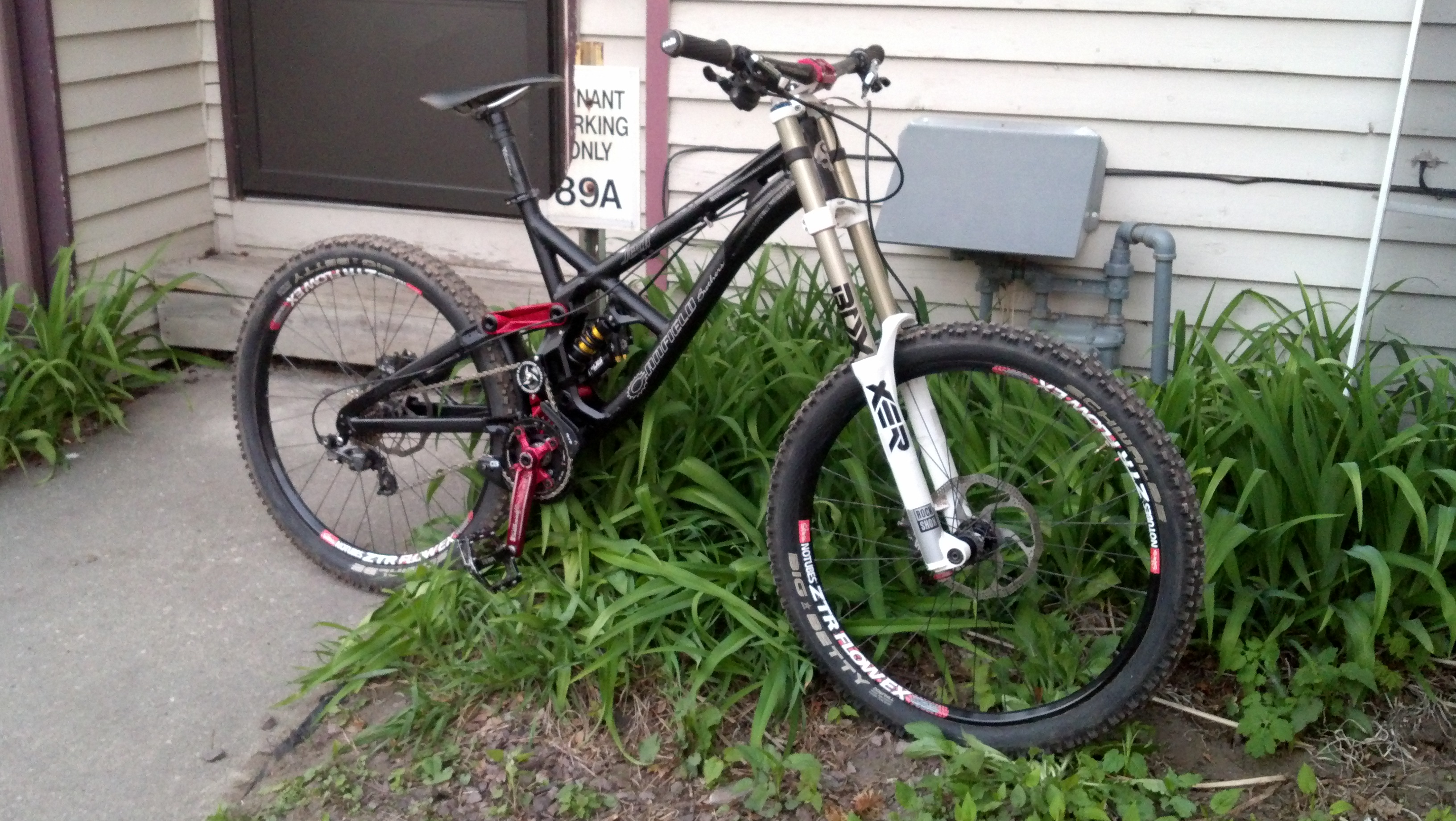 2013 Canfield Brothers Jedi - Sam_Halton's Bike Check - Vital MTB