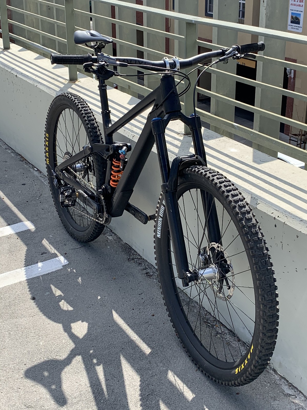 Raaw Madonna V2 - Erik_The_Red's Bike Check - Vital MTB