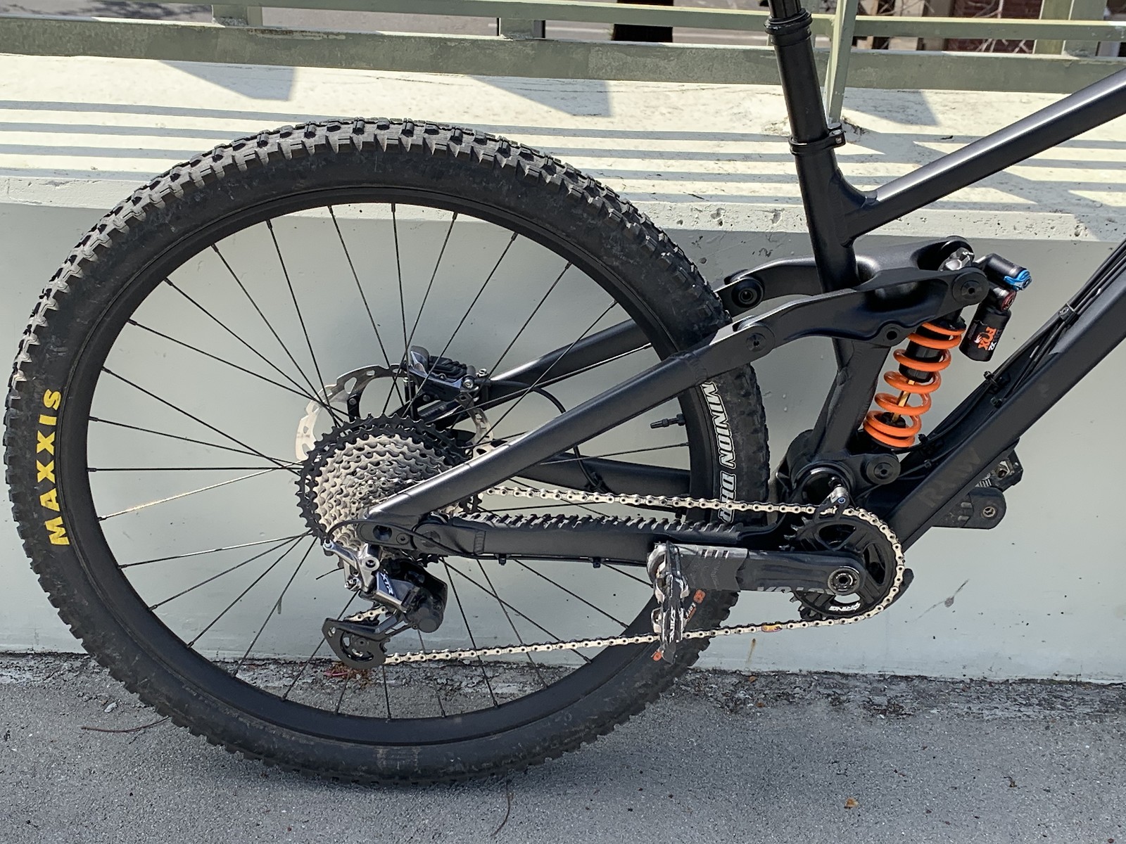 Raaw Madonna V2 - Erik_The_Red's Bike Check - Vital MTB