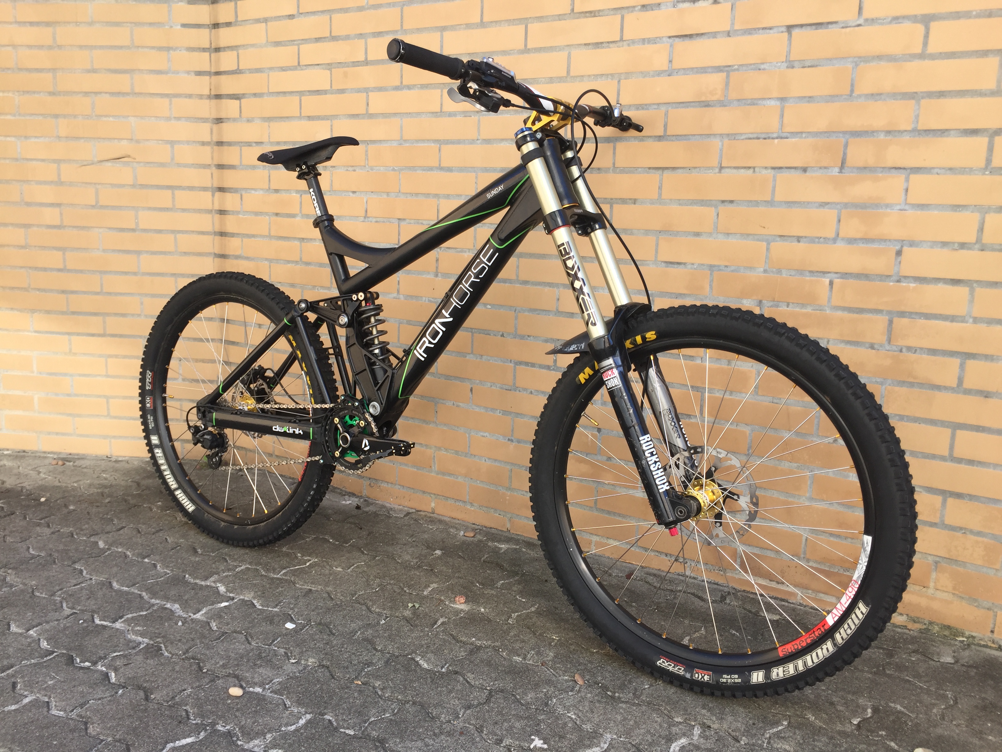 Sunday v2 - Hyperpower!'s Bike Check - Vital MTB