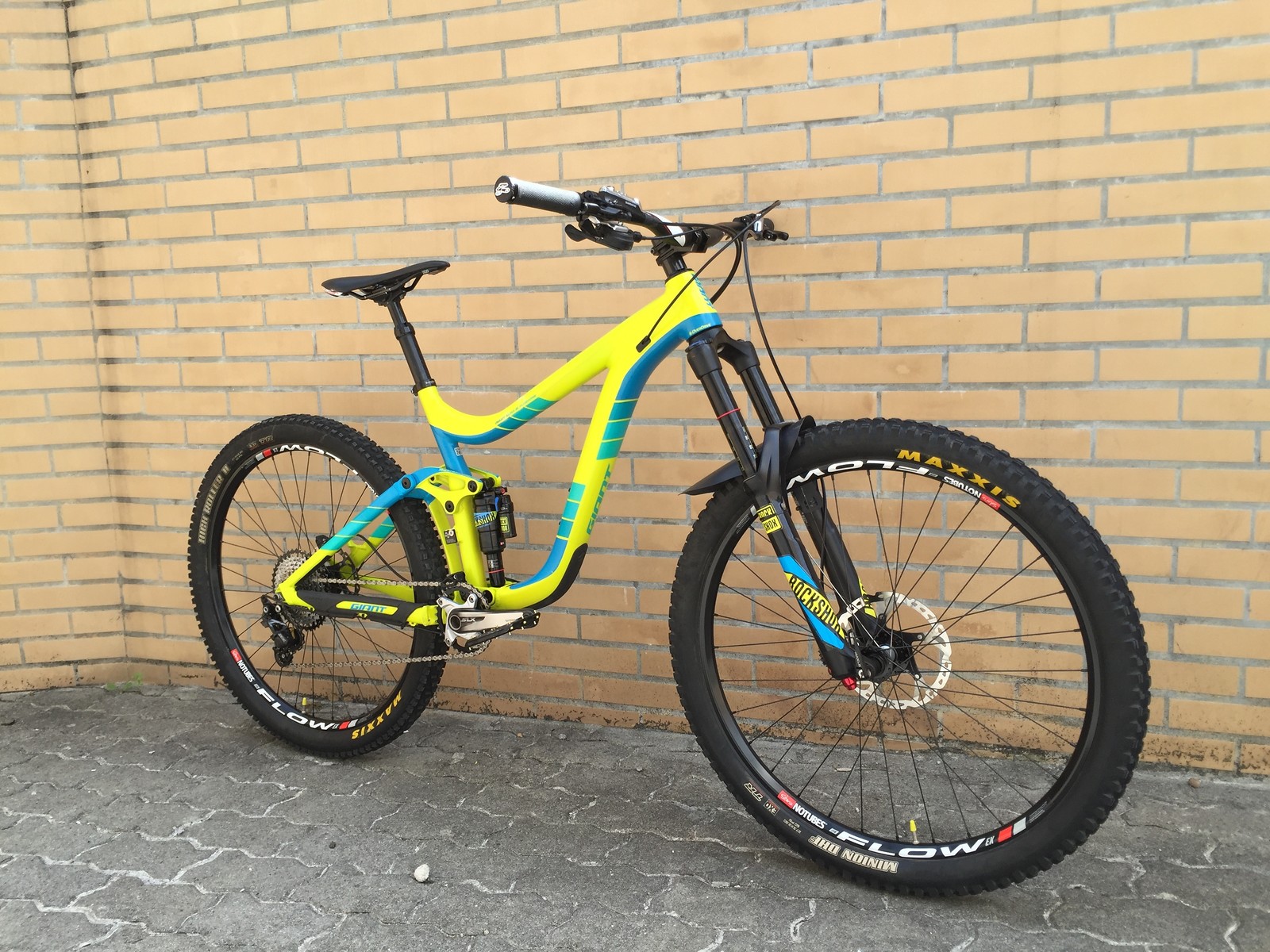 Giant Reign - Hyperpower!'s Bike Check - Vital MTB
