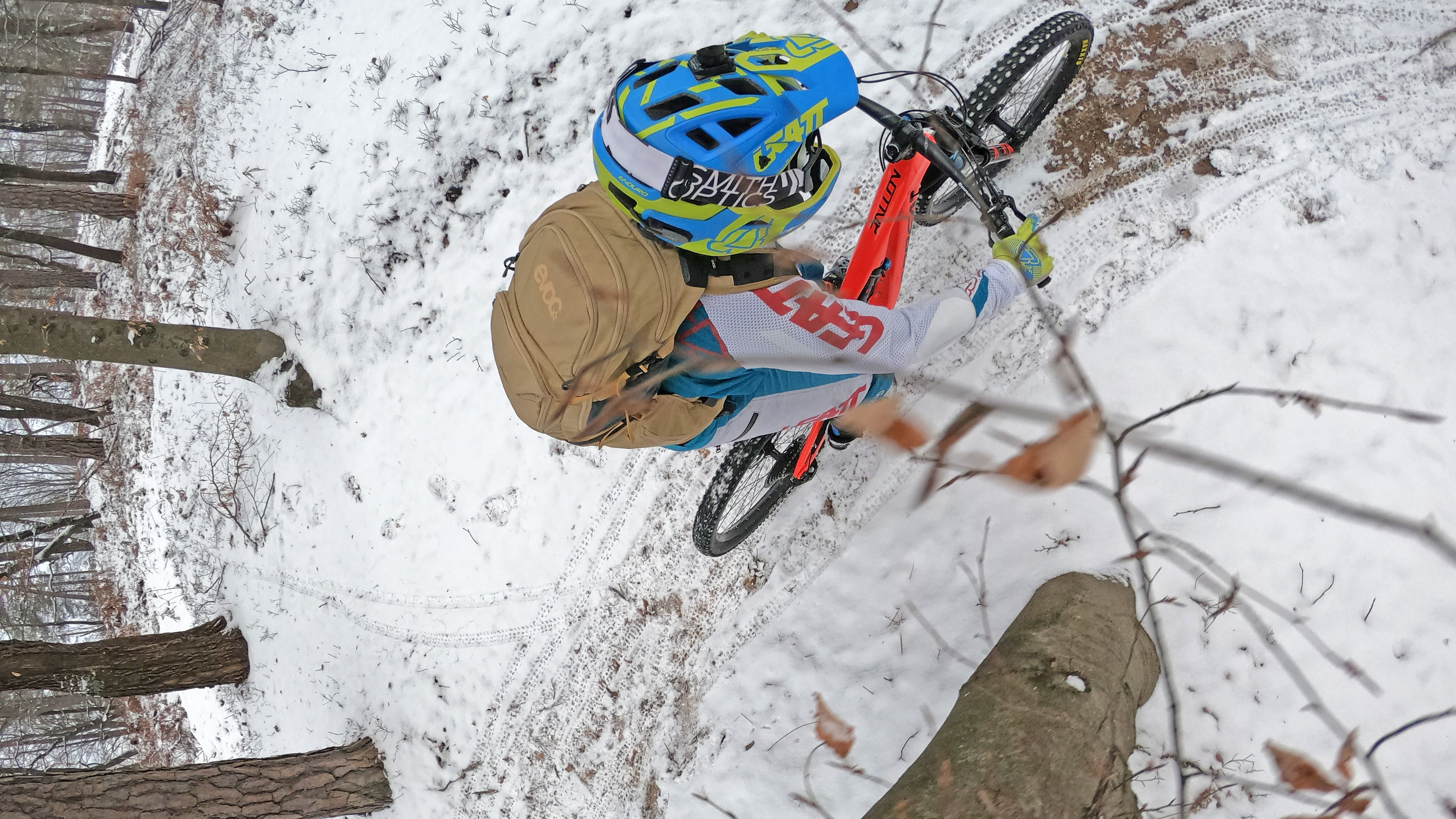 Jan snow golovec 02 - porson - Mountain Biking Pictures - Vital MTB