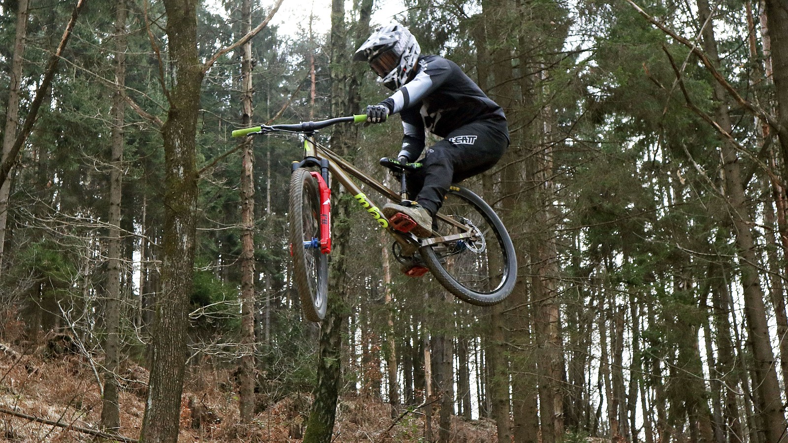 tobogan jan step up - porson - Mountain Biking Pictures - Vital MTB