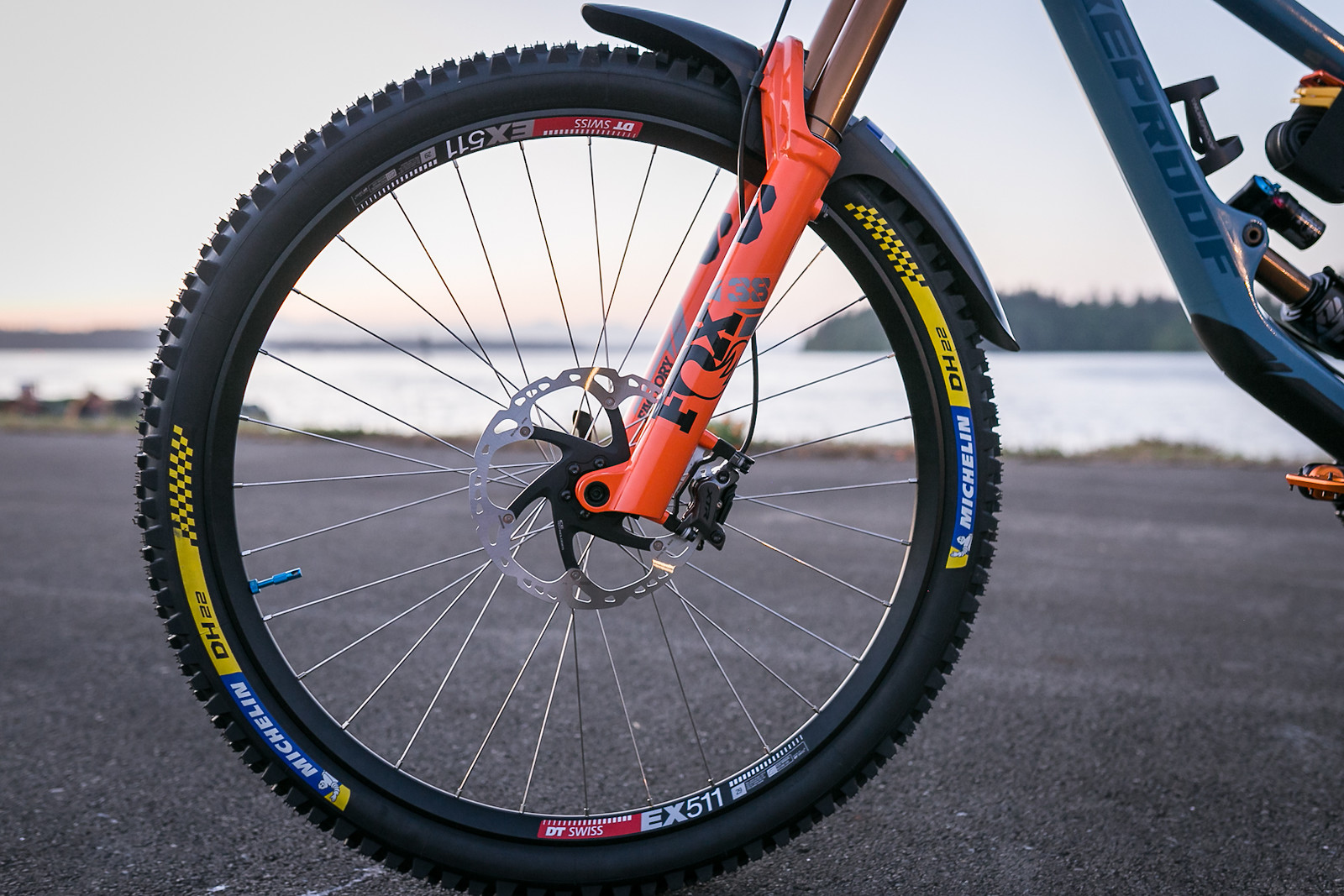 2021 Nukeproof Giga 29 Custom - Beezkneez's Bike Check - Vital MTB