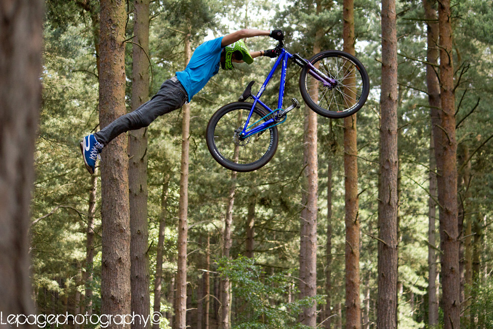 Toby ware-Superman - Declan_Lepage - Mountain Biking Pictures - Vital MTB