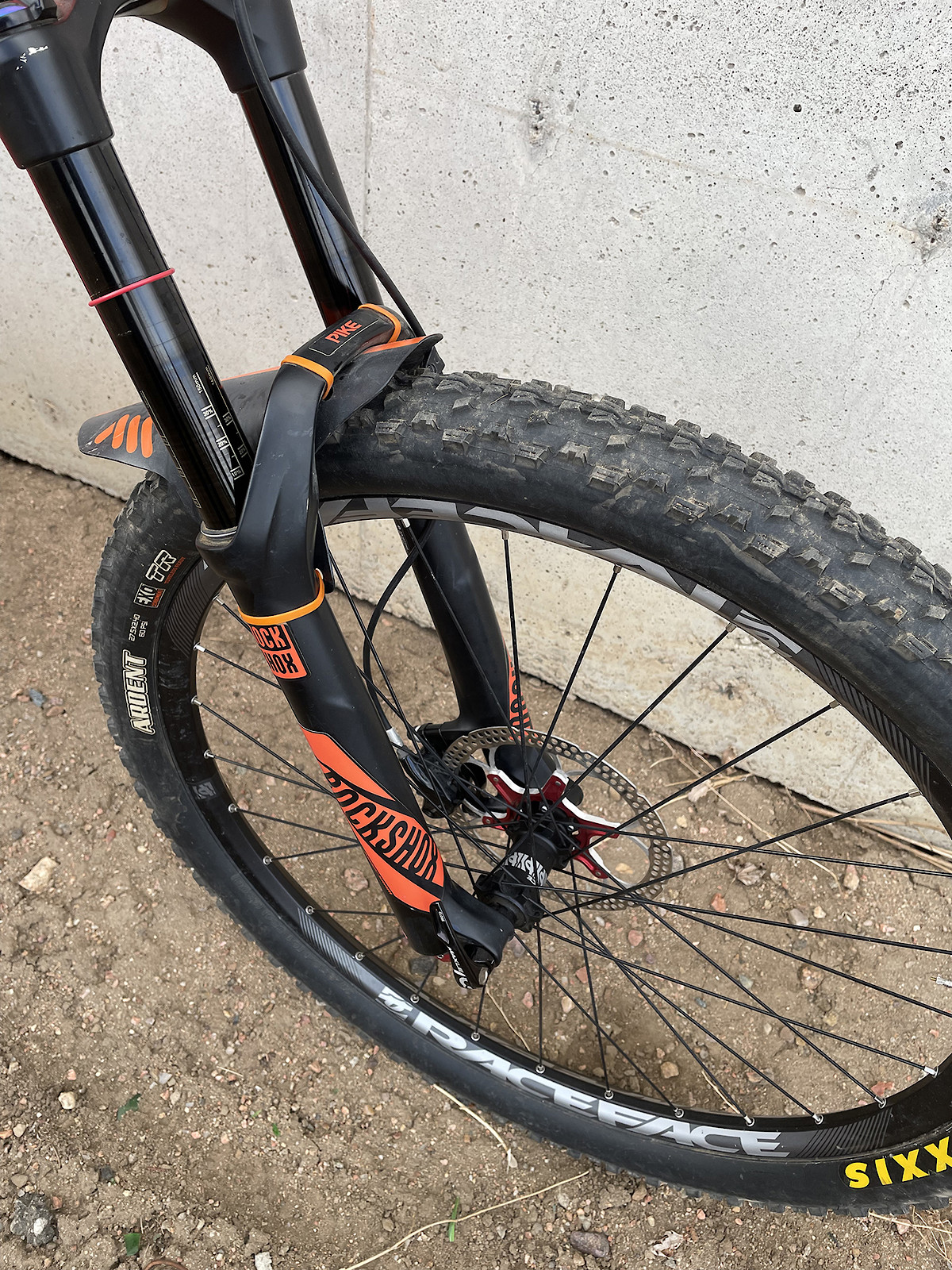 Banshee Rune V2 - juicephoto's Bike Check - Vital MTB